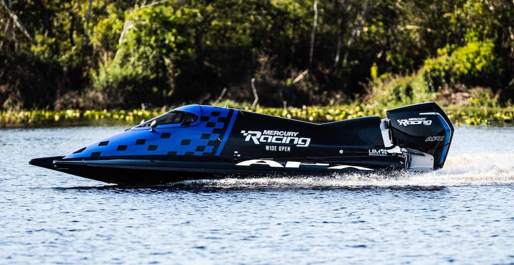 Mercury Racing 200 APX: il fuoribordo da competizione | Yacht Digest